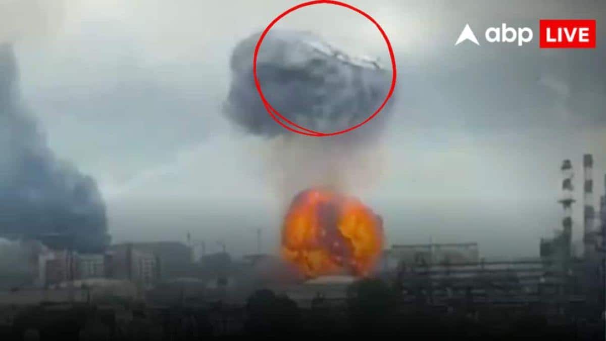 Ukraine hits Moscow oil refinery in major drone strike, massive fire ...