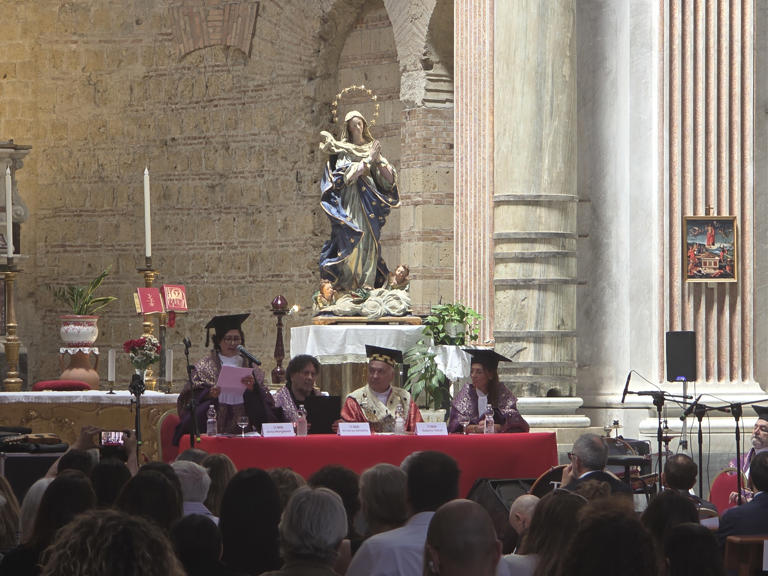 Laurea honoris causa a Enzo Avitabile, la musica per parlare degli ultimi