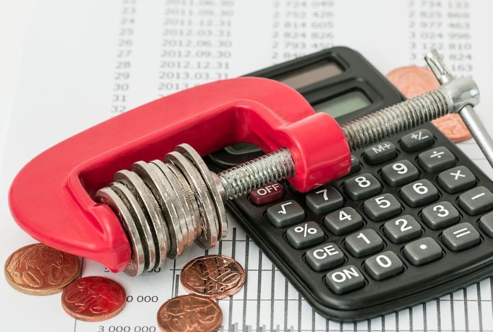 30 Effective Tips for Reducing Debt on a Low Income