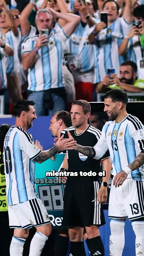 Lionel Scaloni no pudo contener las lágrimas en el homenaje a Messi