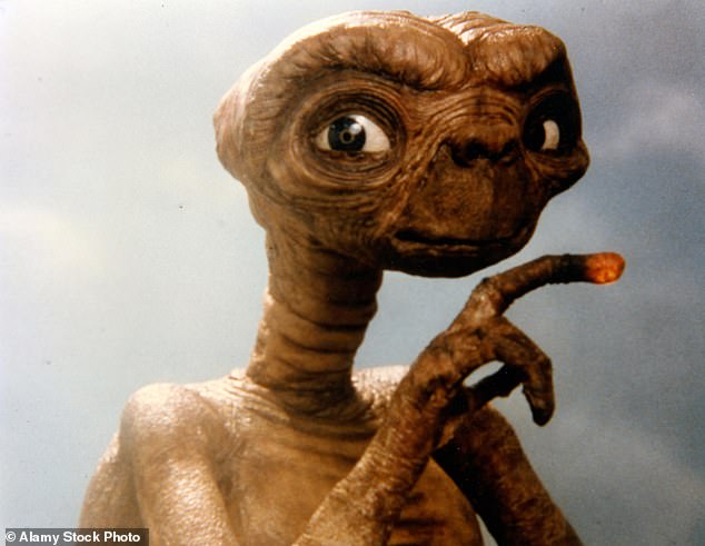 What do aliens eat? Scientist reveals the foods extraterrestrials would ...