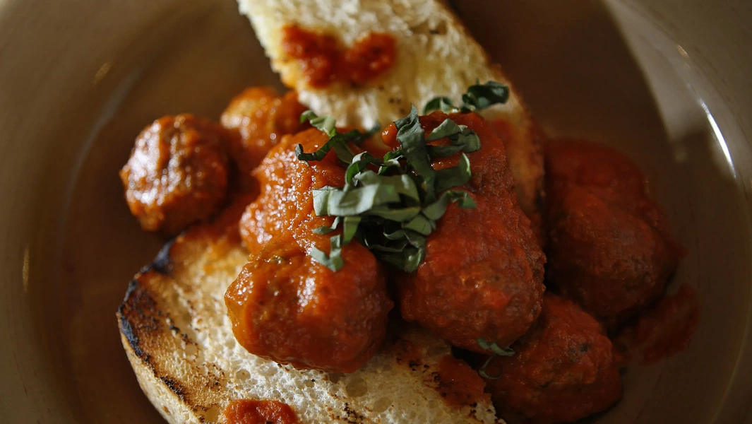 Mastering tender and flavorful Italian meatballs