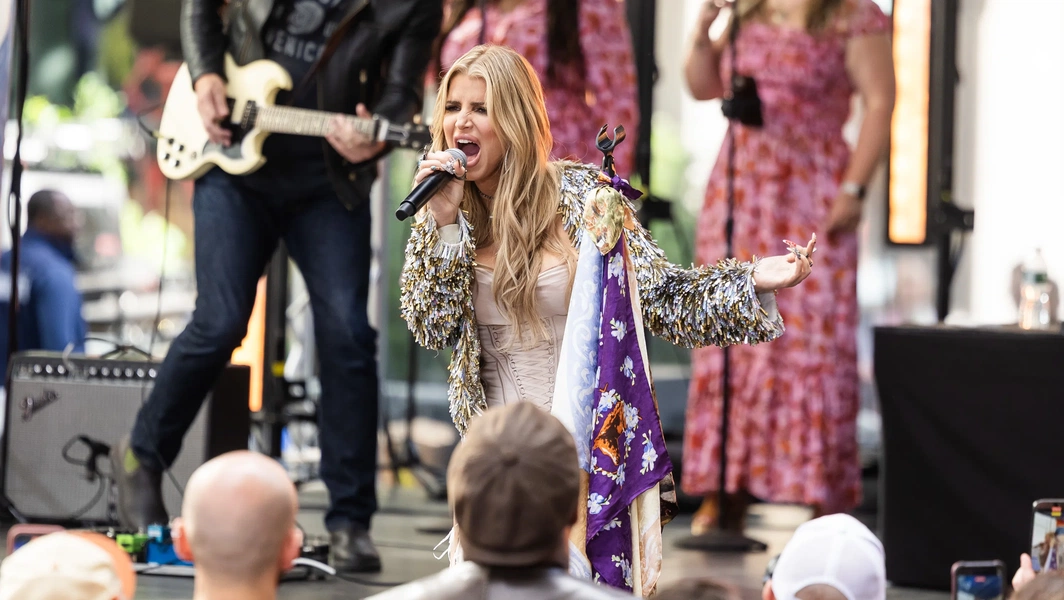Jessica Simpson’s journey from industry pressure to self-empowerment