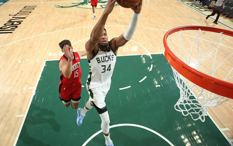 Giannis post fuels Miami talk as trade rumors heat up