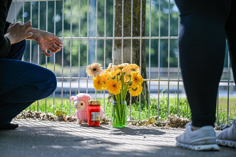 Kleinkind stirbt nach Hitzeschlag im Auto: Polizei ermittelt wegen ...