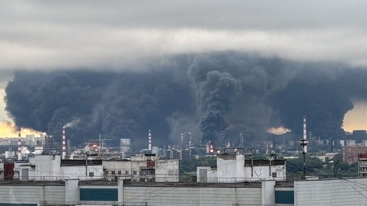 Video: Refinery up in flames as 200 drones swarm Moscow in biggest ...