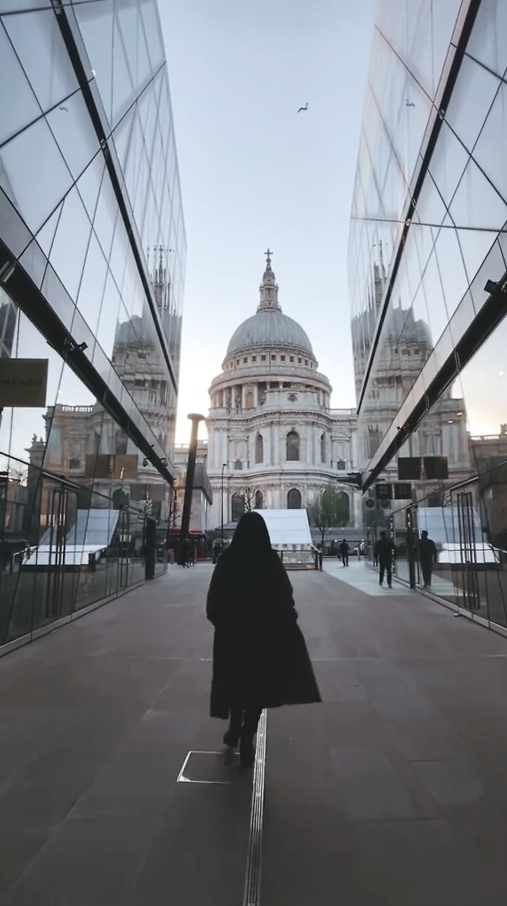 What keeps travelers choosing London time after time