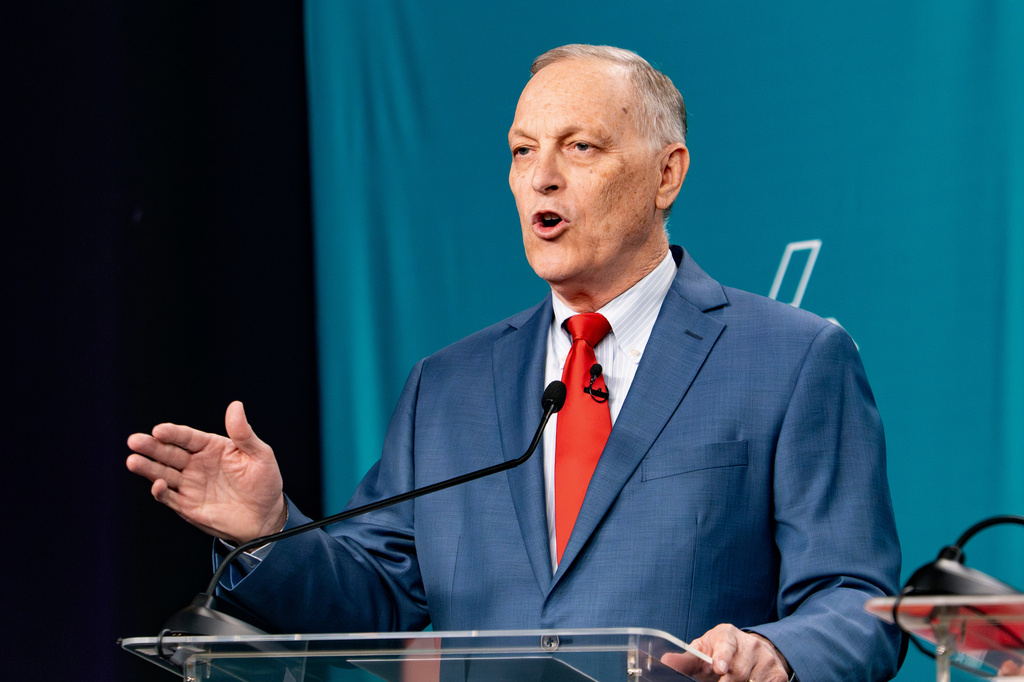 GOP candidates pitch themselves as the person to beat Arizona's ...