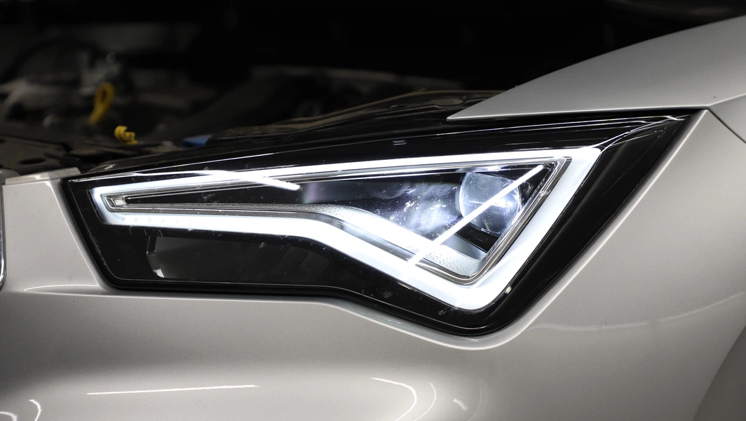 4 methods to improve and maintain headlight clarity
