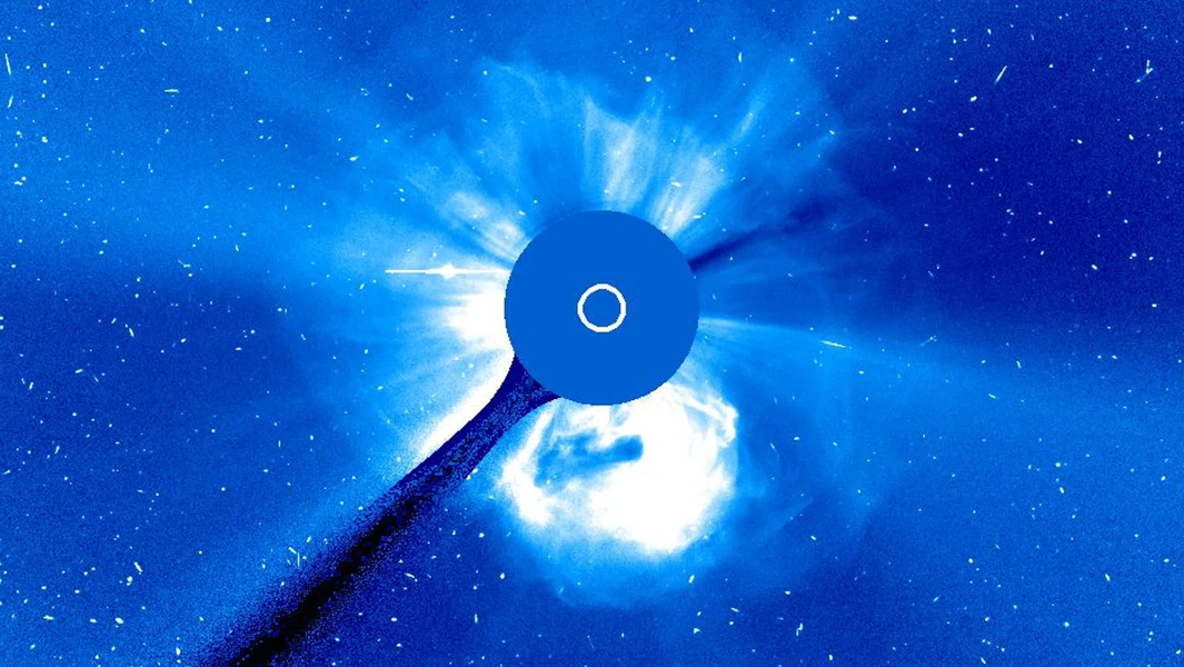 Stealth solar storm fuels vivid Aurora Australis from space
