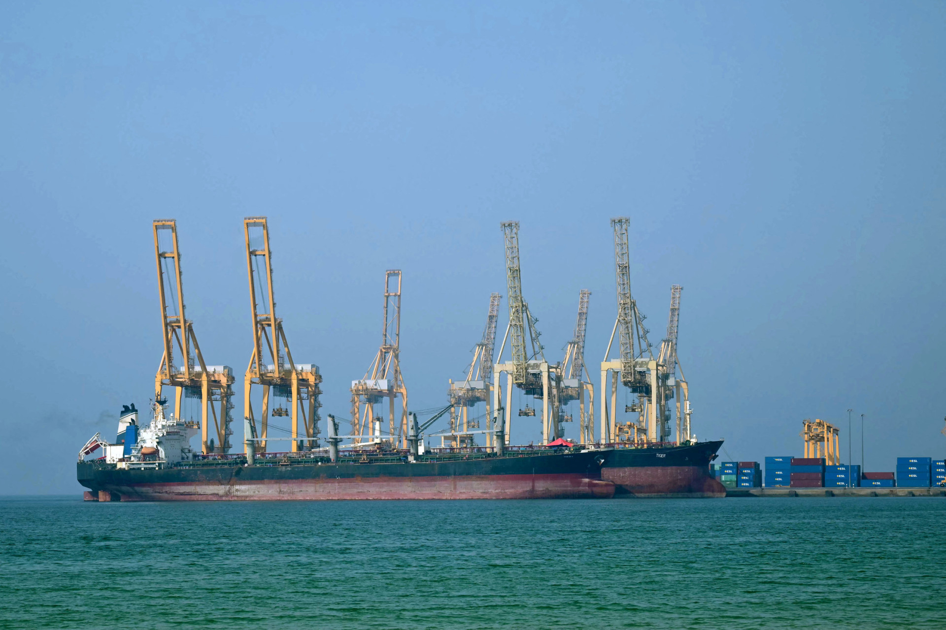 Countries that use the most crude oil, ranked