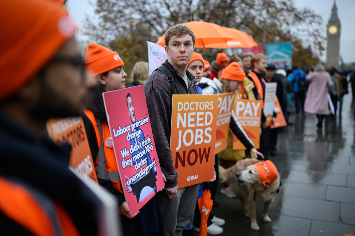 Voices: Why resident doctors should vote yes to NHS pay deal and end ...