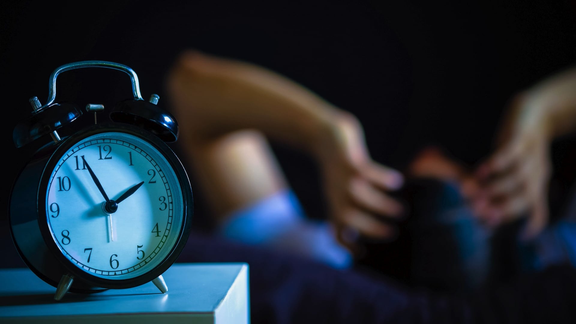 Stop letting nighttime stress ruin your sleep with this expert ...