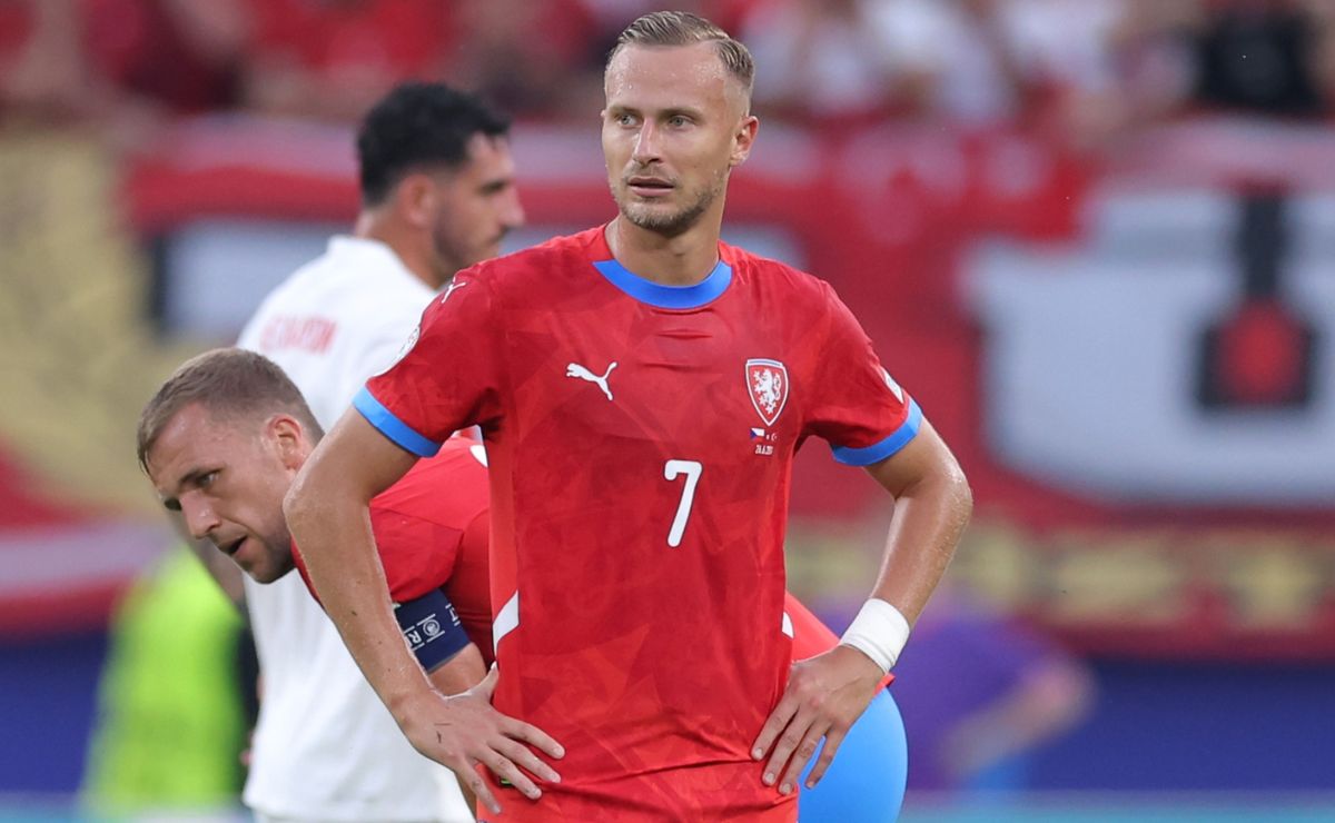 Czechia kit choice for 2026 FIFA World Cup explained: Why the team ...