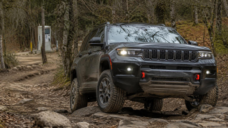 Jeep’s Grand Cherokee Trailhawk return shows PHEV retreat does not mean ...