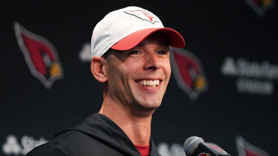 It only took 5 months for Jonathan Gannon to make believers in Green Bay