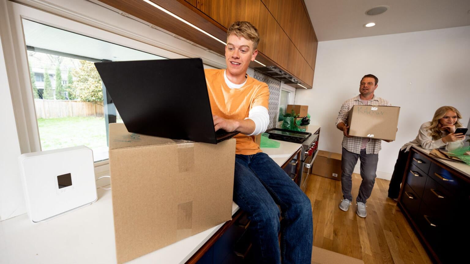 Moving soon? Here's how easy it is to switch from T-Mobile 5G Home ...