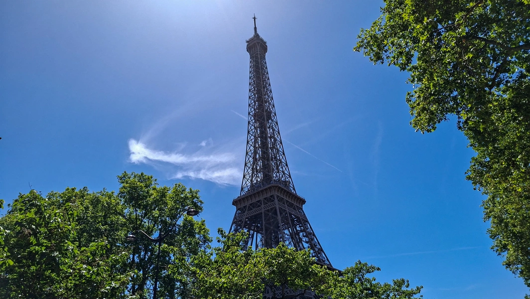 18 iconic landmarks before tourism transformed them