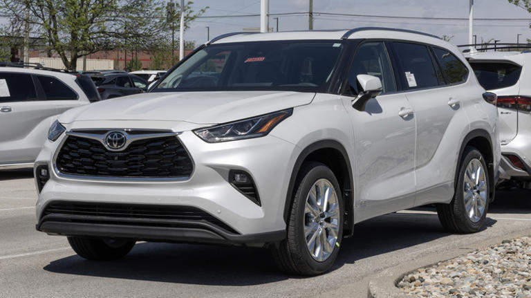 5 SUVs with better ratings than the Toyota Highlander