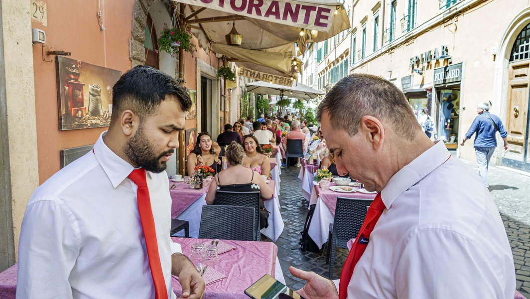 Master the unspoken rules of eating in Italy