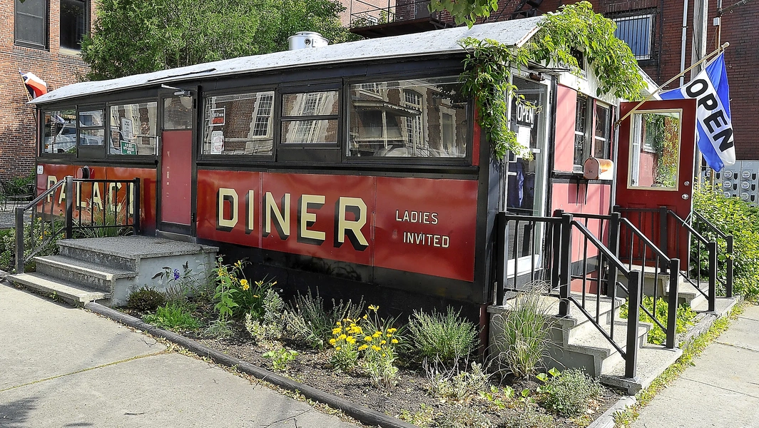 9 historic diners and iconic brunch spots across America
