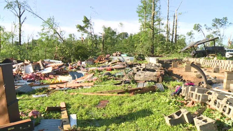 Monroe Co. woman takes refuge in bathtub as storm obliterates mobile home