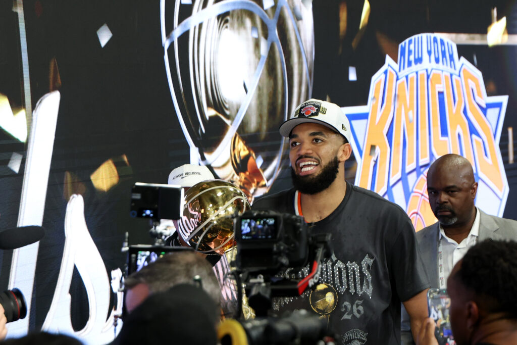 New York Knicks championship parade route, start time & TV info