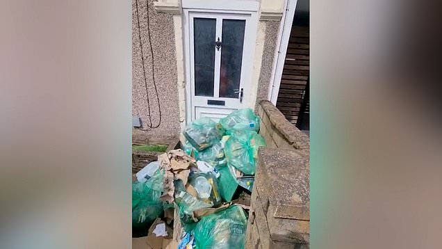 Flytipper gets rubbish dumped back on his doorstep