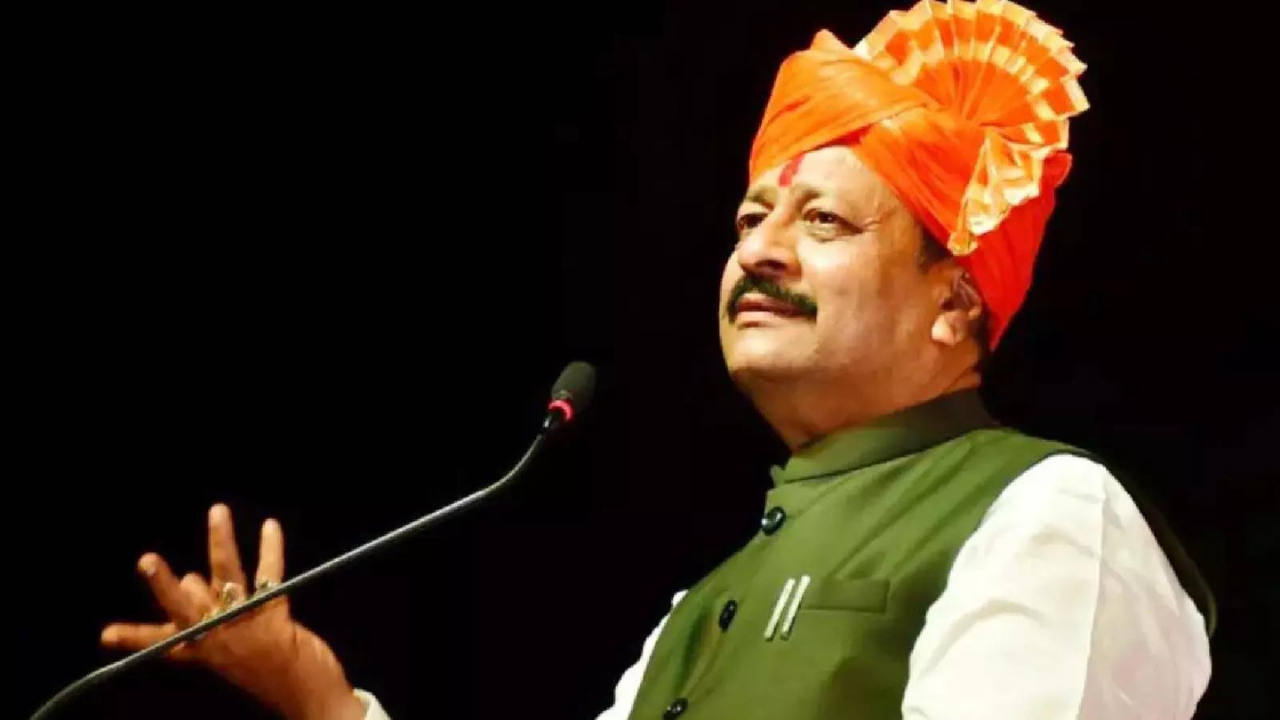 Polling misconduct over Basangouda Patil Yatnal's vote, says Congress ...