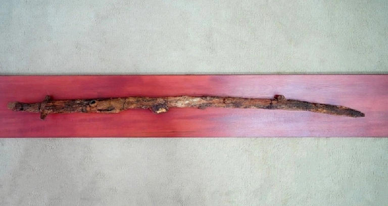 Archaeologists in Russia just unearthed an exceptionally long medieval ...