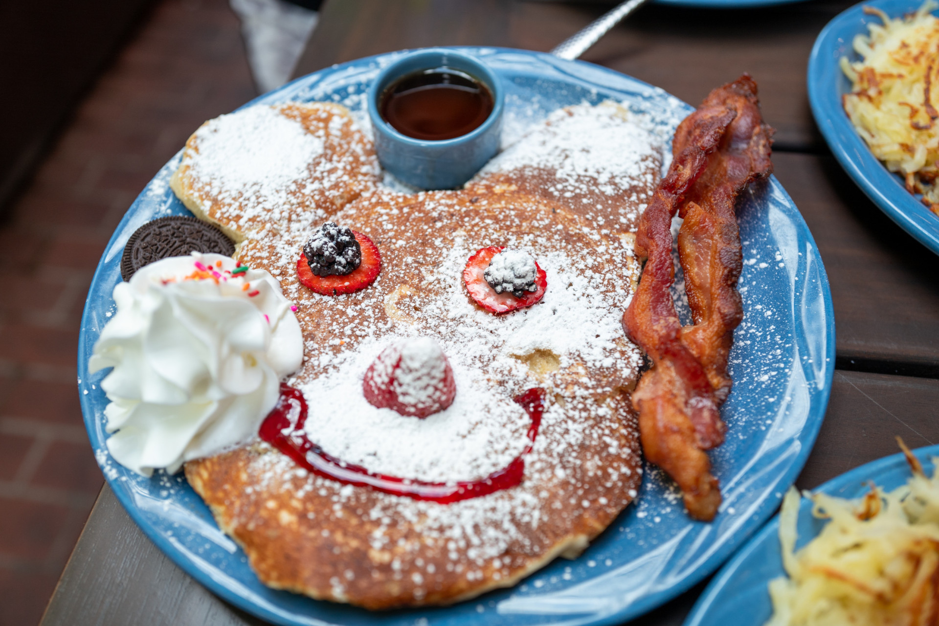 Things restaurant staff secretly judge you for ordering