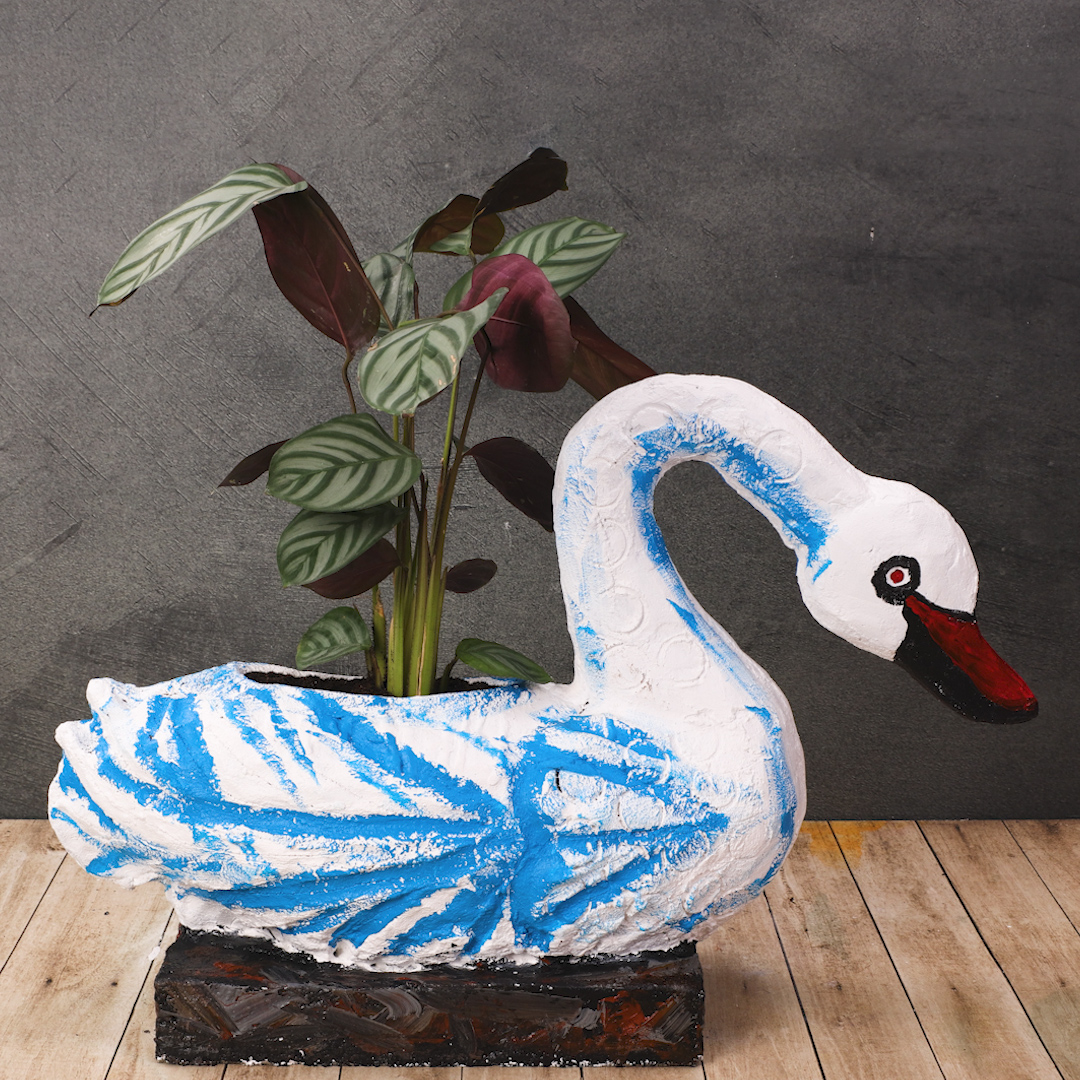 DIY swan flower pot! 🦢🎍