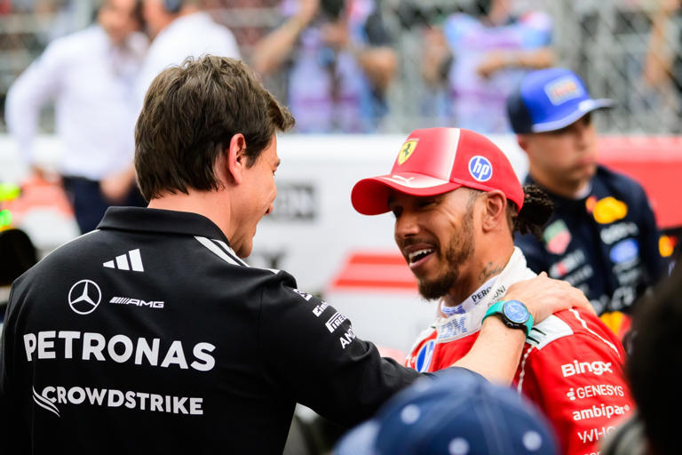 Wolff: "Hamilton 'kan kokusunu' bir kez aldığında onu durdurmak çok zor"