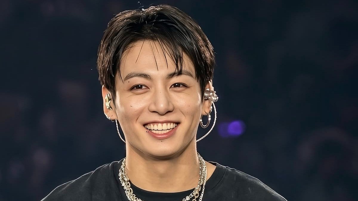 Jungkook hid his 'boba eyes' in school? His schoolmate revealed this ...