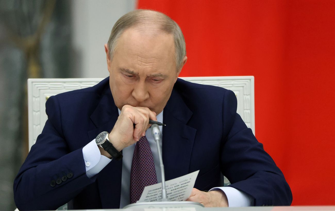 Putin's economic shield weakens as war costs catch up with Russia ...