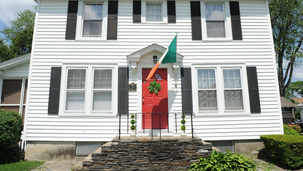 4 best and worst front door colors for white homes