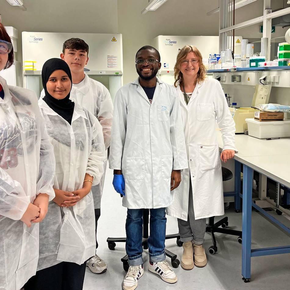Die helfende Hand der Hochschule