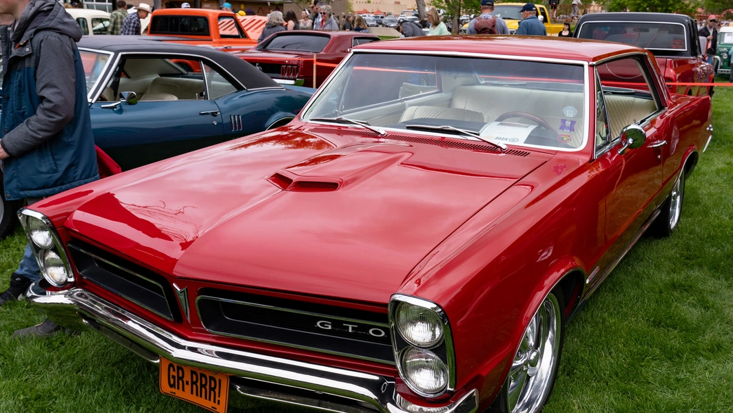 7 iconic muscle cars that defined the horsepower wars