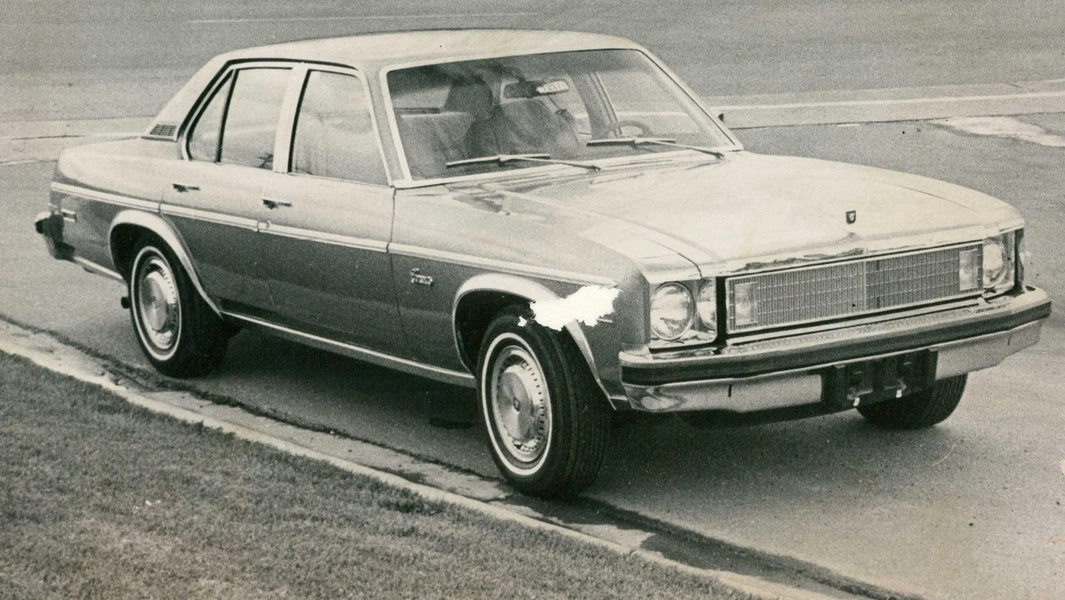 9 celebrities and their first cars