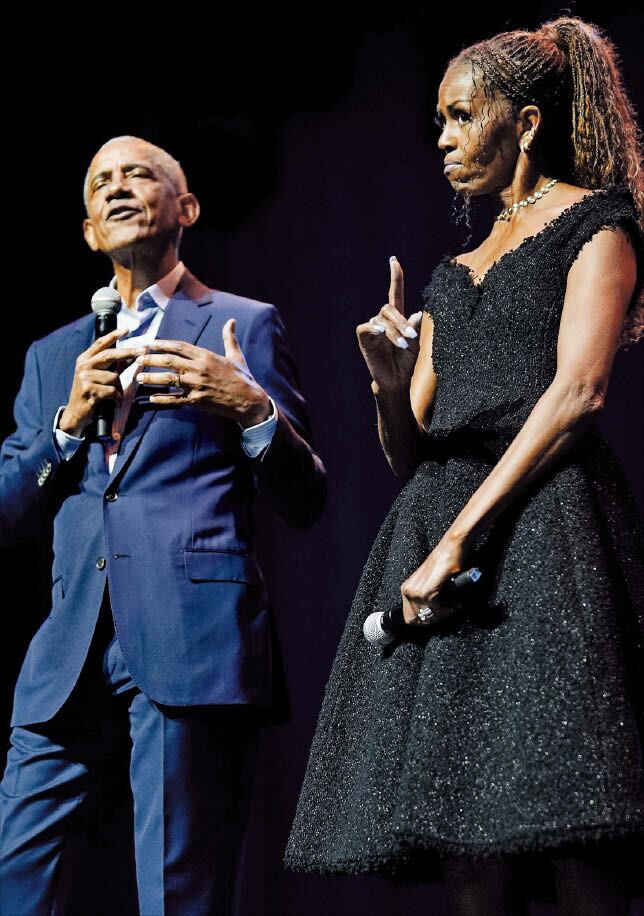 Democratic states boycott Trump fair, stars join Obama event