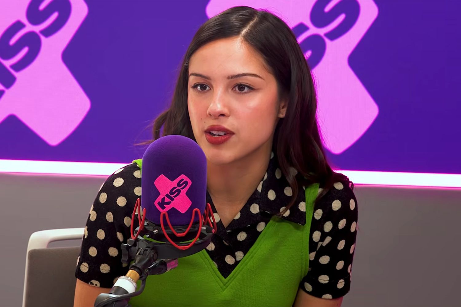 Olivia Rodrigo admits she's 'smelled' fans wearing diapers at her shows ...