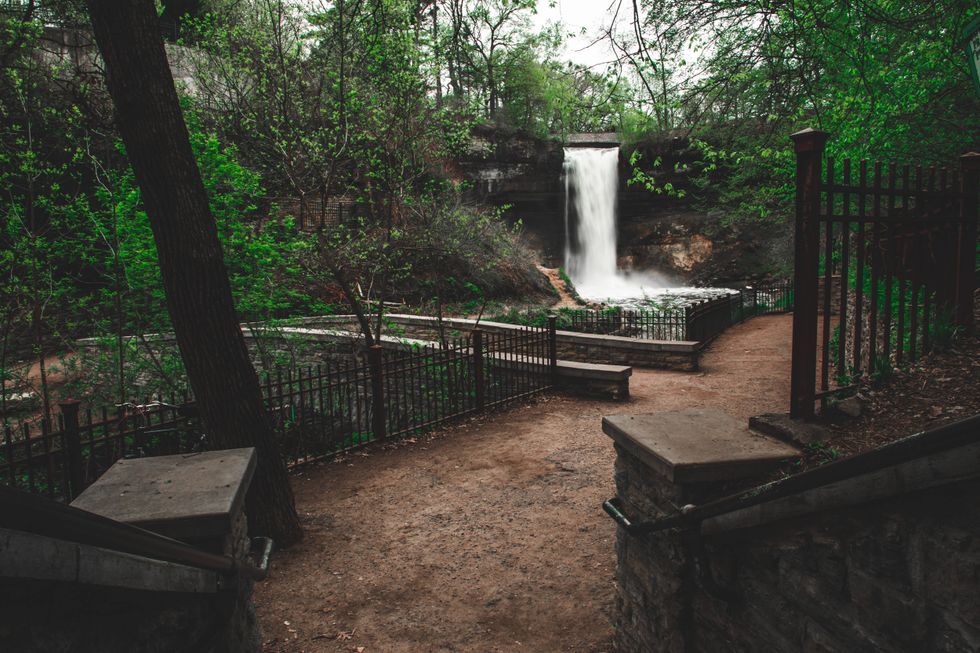 Minneapolis Park Board has voted to close the Minnehaha off-leash dog ...