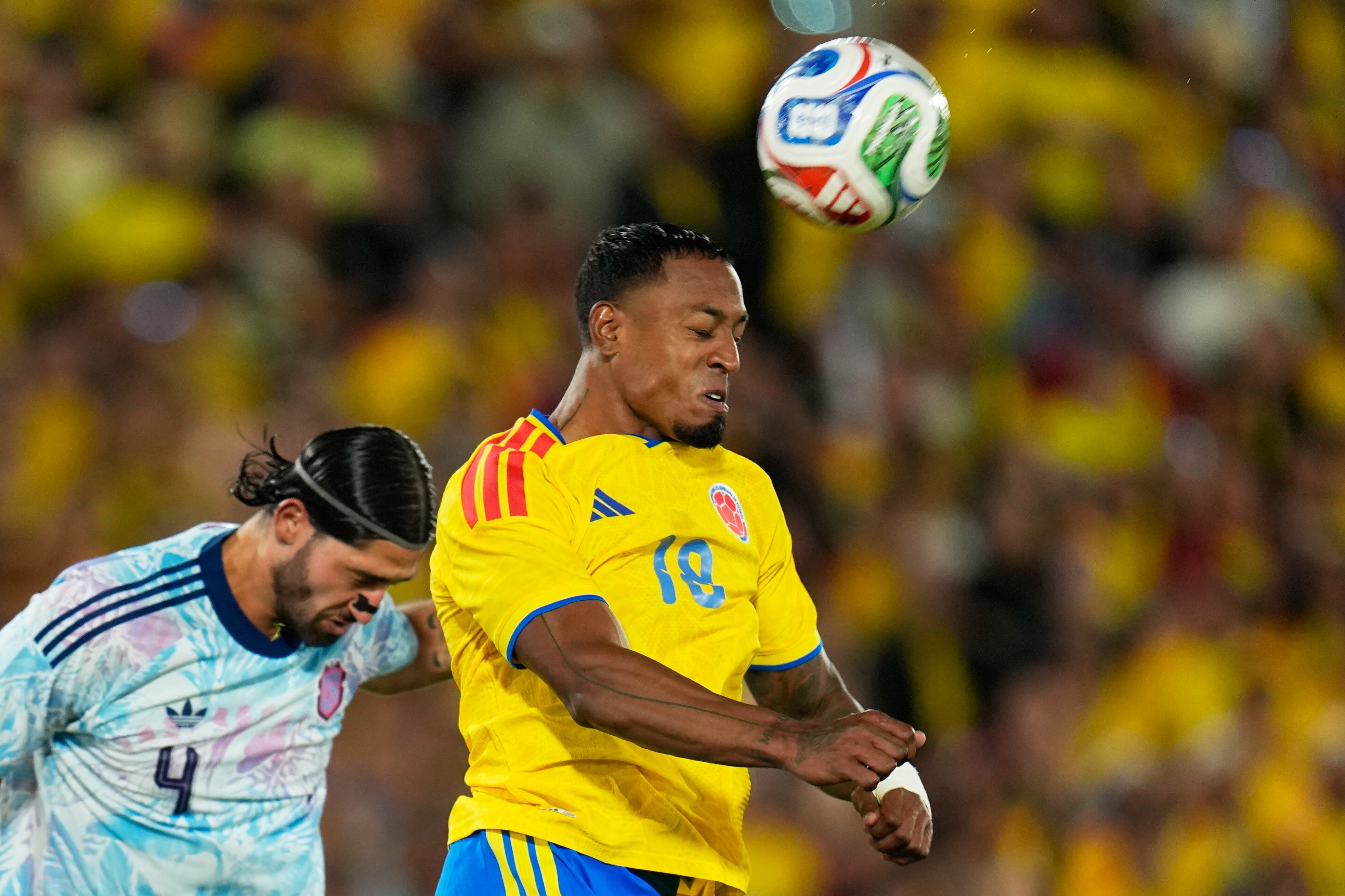 Willer Ditta se acuerda de Cruz Azul en el debut de Colombia, durante ...