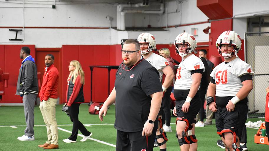 Four-star offensive tackle set to make his decision with Wisconsin in ...