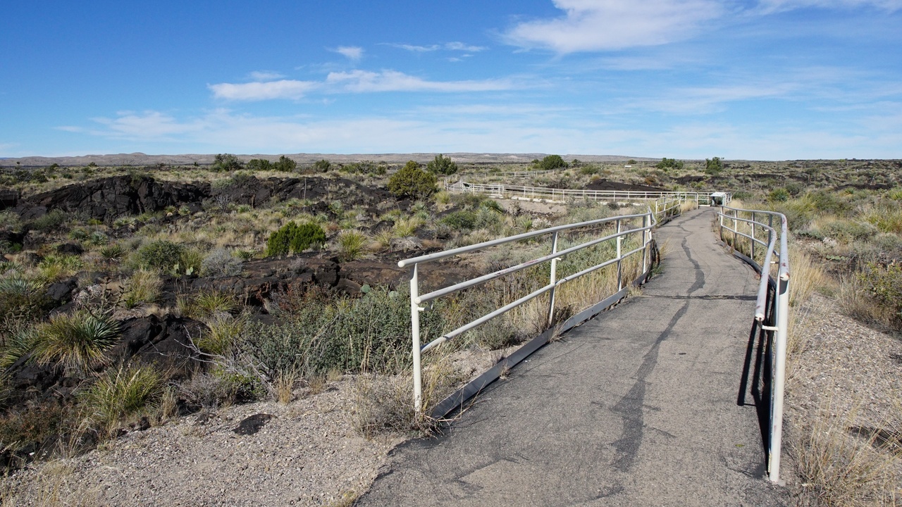 Walk on lava in New Mexico: no volcano tour, no ticket, just open ...