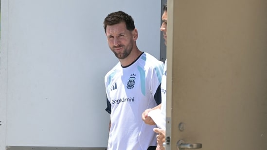 Lionel Messi’s family issues strong statement as father Jorge battles ...