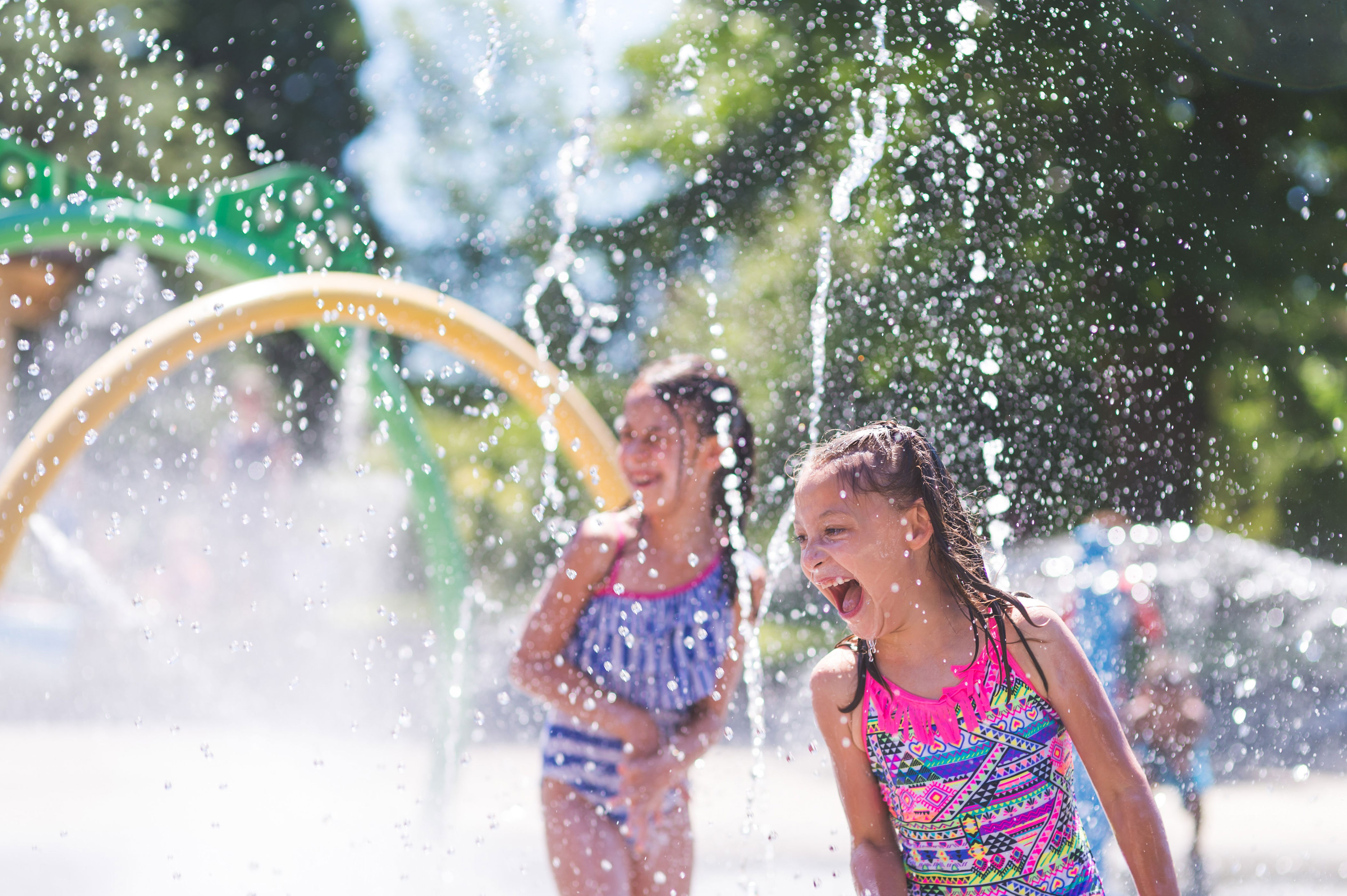 Escápate del calor gratis en San Antonio: aquí los splash pads disponibles