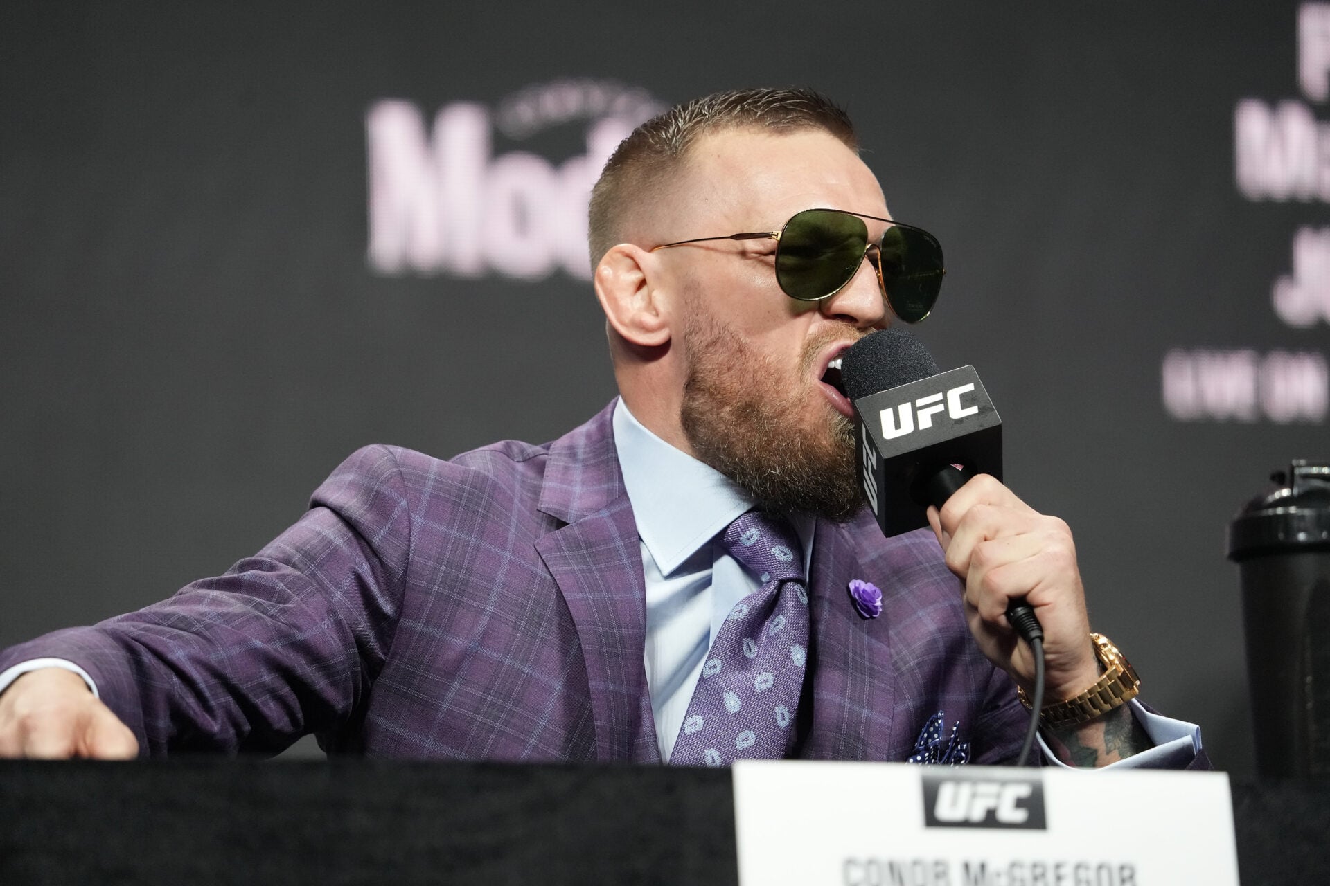 The one comment that ignited McGregor vs. Machine Gun Kelly’s explosive ...