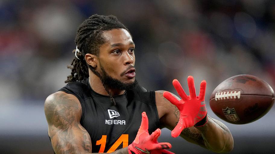 Bucky Irving headlines injury news for Oregon running backs in NFL