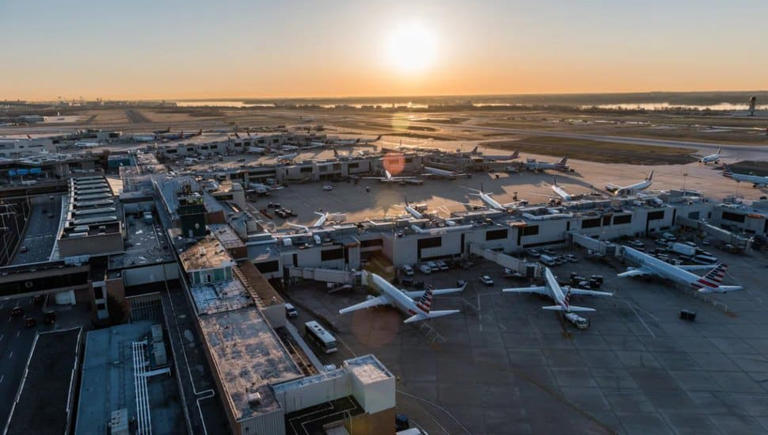 Business class seating at Philadelphia International Airport soars past ...